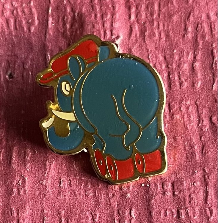 Elefant 🐘 Pin (Gebraucht) in Itingen für CHF 2.5 – mit Lieferung auf Ricardo kaufen