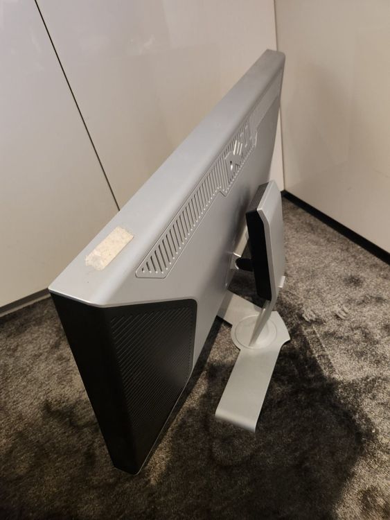 Dell 3007WFP 30" Monitor (Gebraucht) in Illnau für CHF 5 – nur Abholung ...