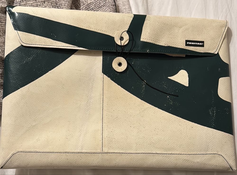 FREITAG Laptop Tasche (Neu und originalverpackt) in Rüschlikon für CHF ...