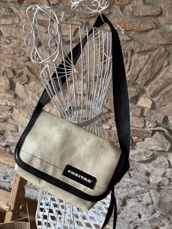 Freitag f41 Hawaii five-0 (Gebraucht) in Arsiè für CHF 155 – mit ...