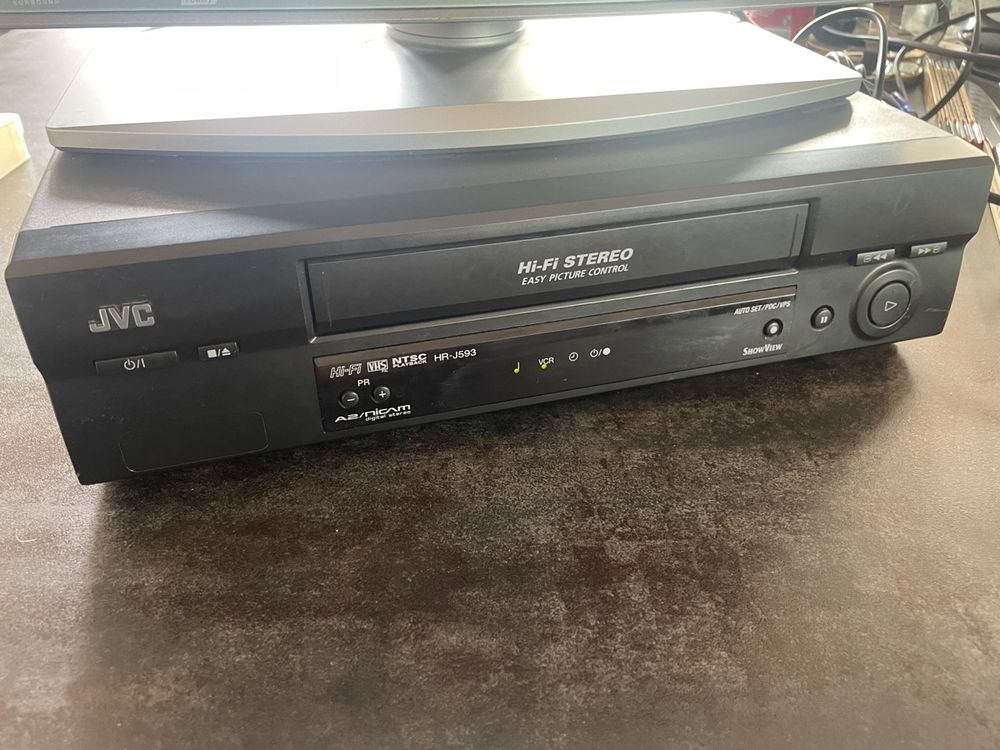 Magnétoscope JVC Video Cassette Recorder HR-J593EU (Gebraucht) in Vallamand für CHF 63 – mit ...