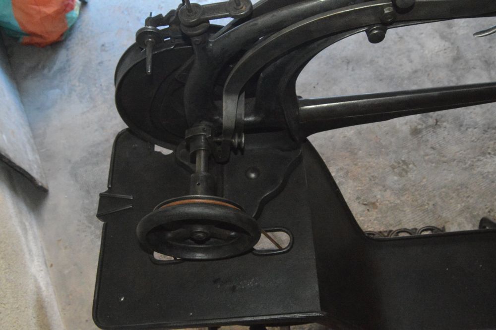 Machine à coudre Singer ancienne - Cordonier (Gebraucht) in La Chaux-de ...