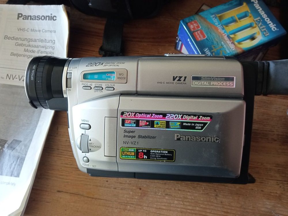 Panasonic NV-VZ1EG/E VHS-C Movie Camera | Kaufen auf Ricardo
