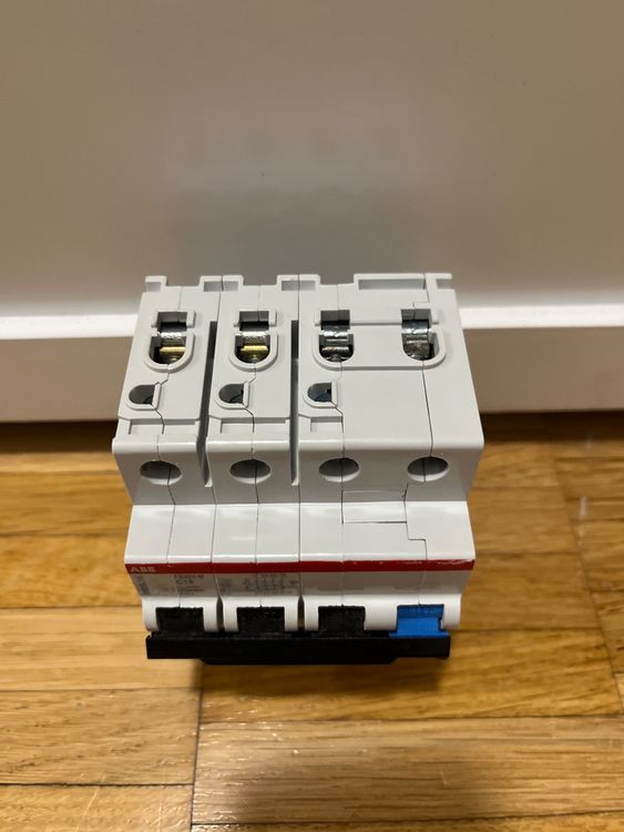 4 Pol FI/LS 16A von ABB. Swissline (Gebraucht) in bern für CHF 40 – mit ...