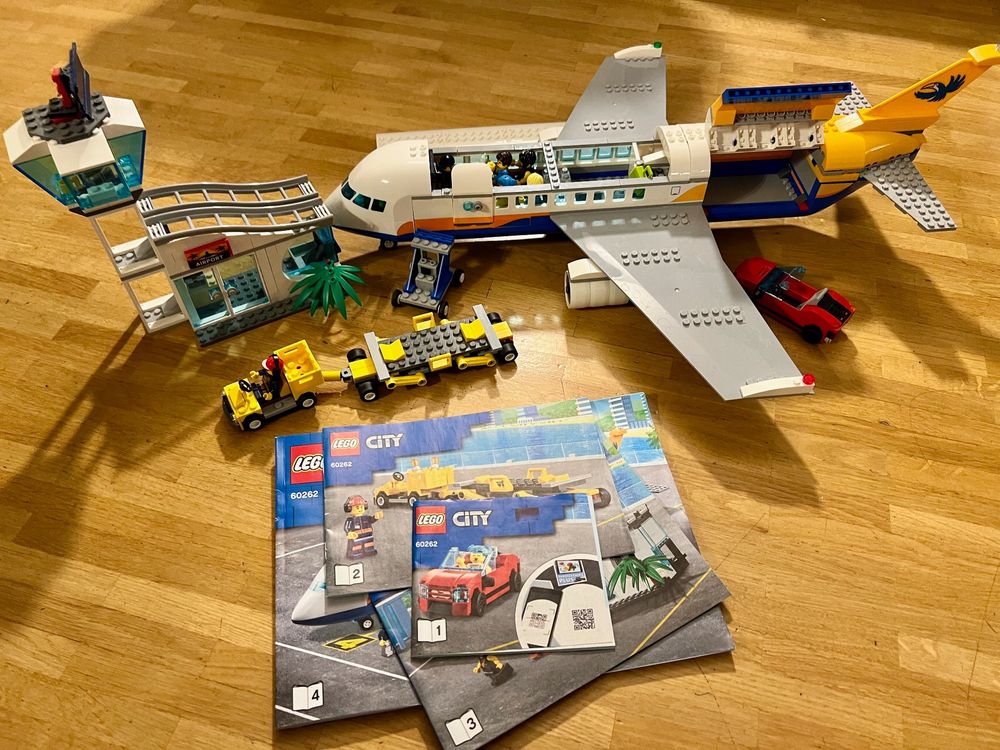 Lego City 60262 Passagierflugzeug (Gebraucht) in Zürich für CHF 80 ...