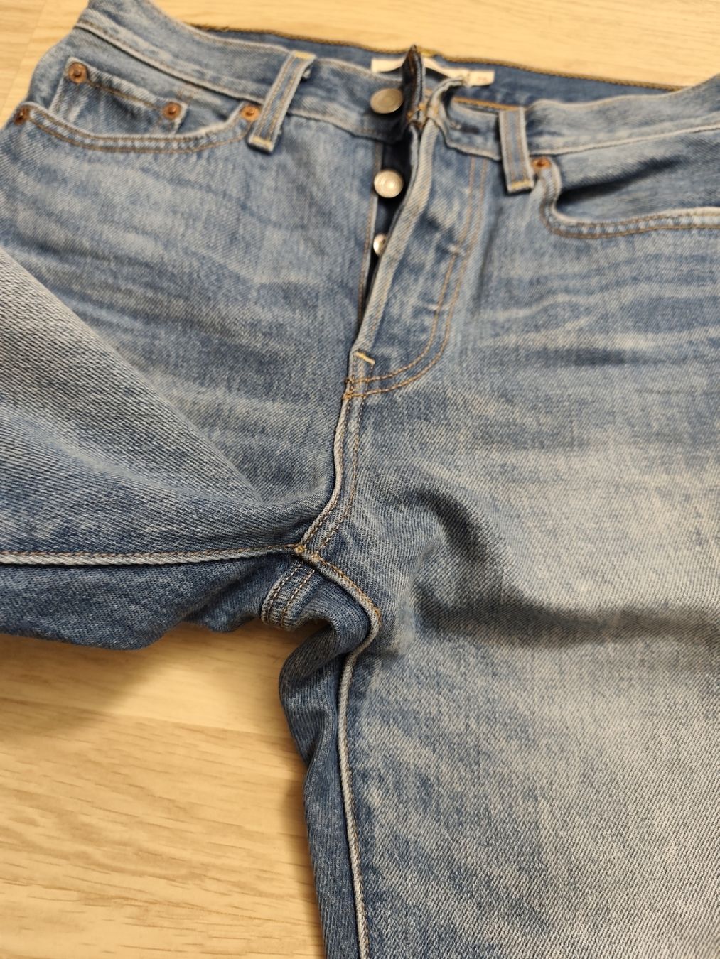 Jeans levis Wedgie Straight 26 (Neuf (Voir description)) à Martigny ...