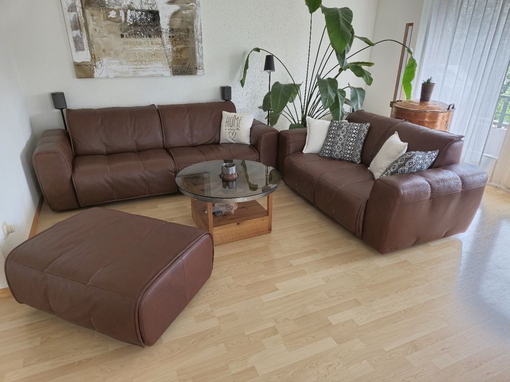 Echtleder Sofa von Natuzzi mit Hocker, braun, sehr bequem! (Gebraucht) in Schüpfen für CHF 100 ...