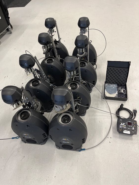 8 Stück Martin MX1 Scanner inkl. Steuerrung (Gebraucht) in Allschwil ...