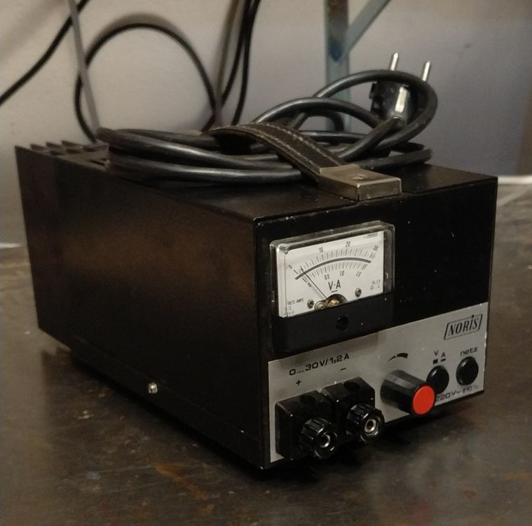 Lineares Labornetzteil 0 .. 30V / 1.2A (NORIS) | Kaufen auf Ricardo