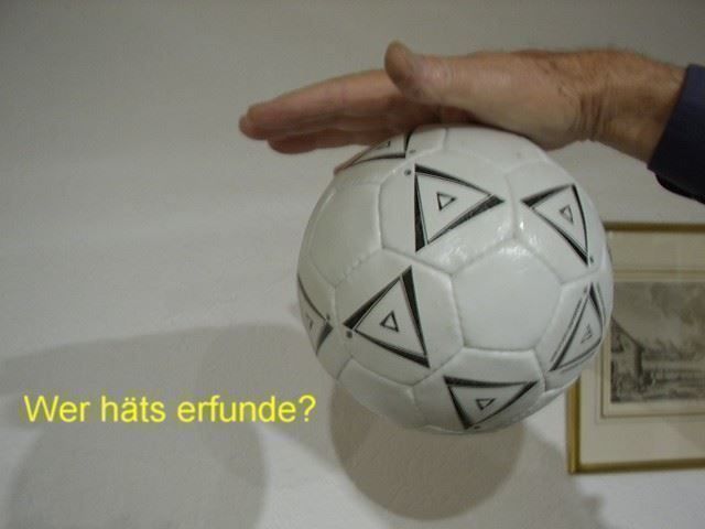 Handball Fake News auf YouTube Select Maxi (Neu und originalverpackt ...
