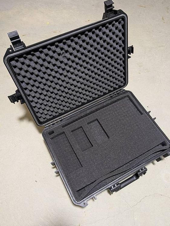 Flight case - caisse de transport rigide avec mousse (D'occasion) à ...