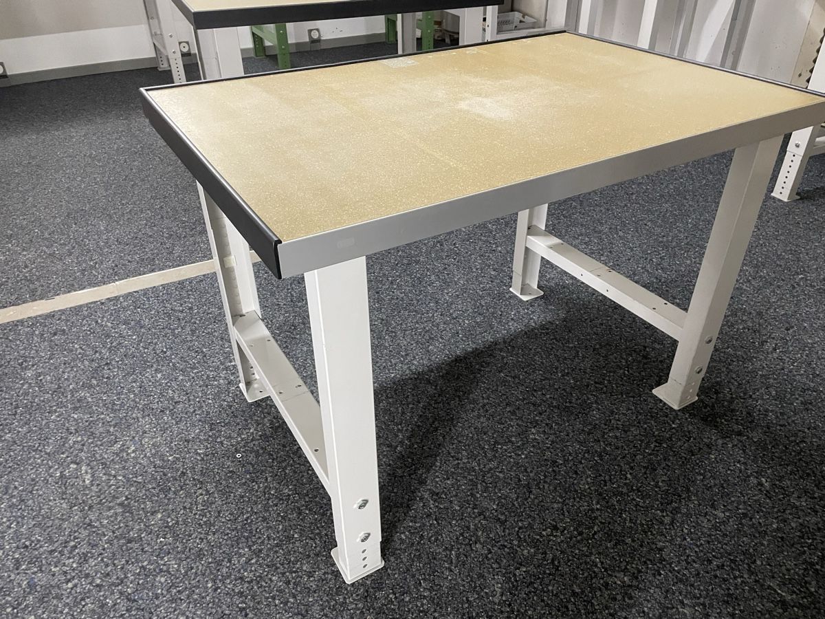 Lista Werkbank (6) 120x80 höhenverstellbar (Gebraucht) in Bern für CHF 250 – nur Abholung auf ...