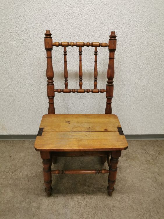 2 in 1 Alte Stuhl - 3 Tritt Massivholz (Gebraucht) in Toffen für CHF 82 – nur Abholung auf ...