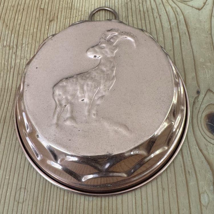 Antike Backform,Kupfer,mit Steinbock Motiv,Sammlerstück (Gebraucht) in ...