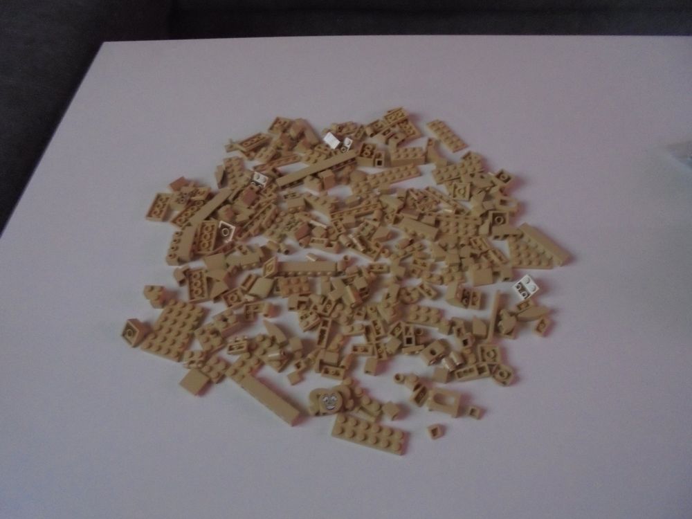 LEGO - VERSCHIEDENE - BEIGE - TEILE (Gebraucht) in Gelterkinden für CHF ...