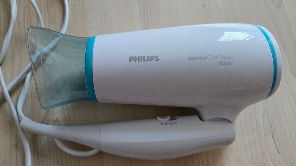 Philips Essential Care Travel Föhn 1600W (Gebraucht) in Zetzwil für CHF ...