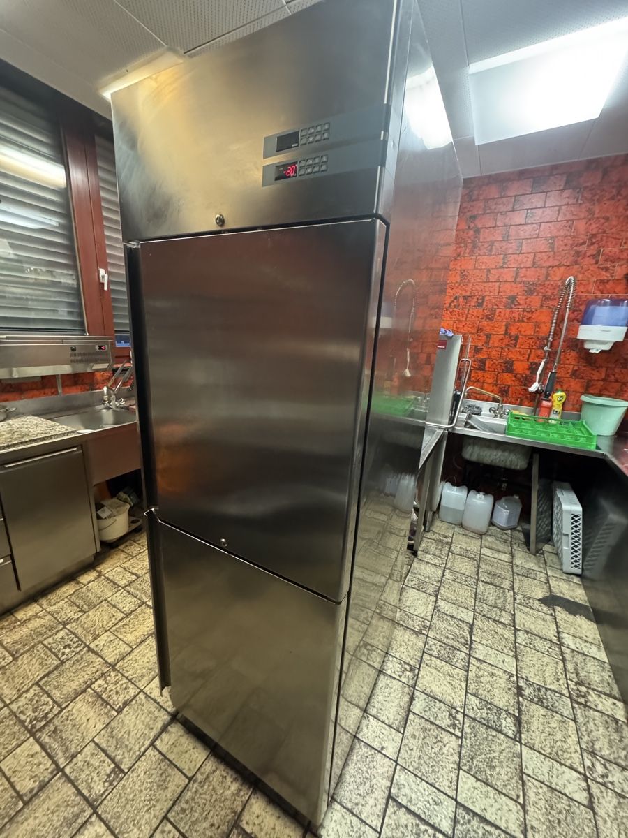 Restaurant Profi Kühlschrank Master Combi 700 Profi NP 5939€ (Defekt ...