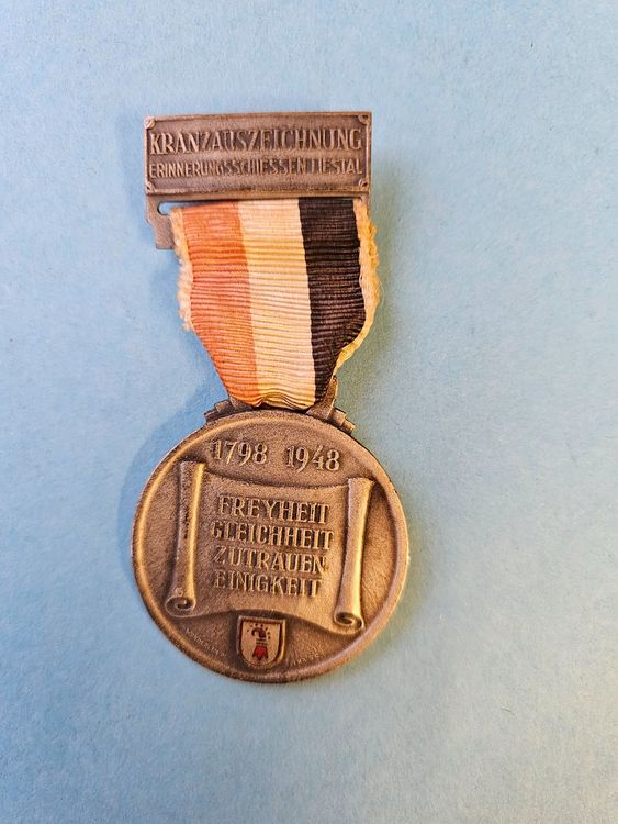 Kranzabzeichen Schützenabzeichen Medaillen Schweiz (No. 22) (Gebraucht) in Ermatingen für CHF 5 ...