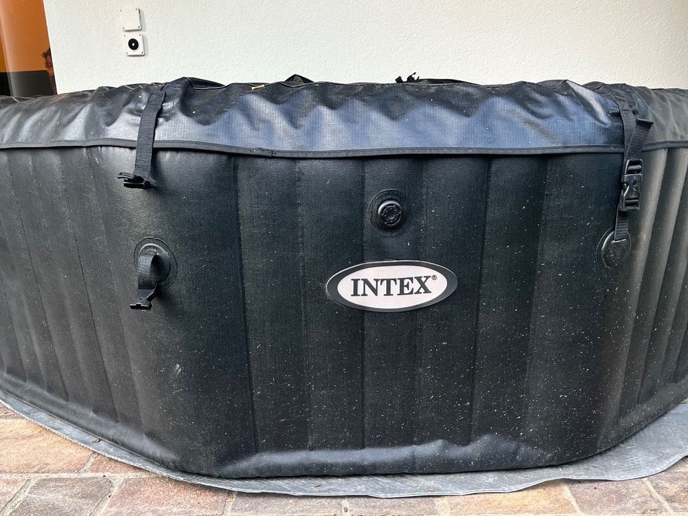 Intex Wirlpool (Gebraucht) in Uster für CHF 310 – nur Abholung auf ...
