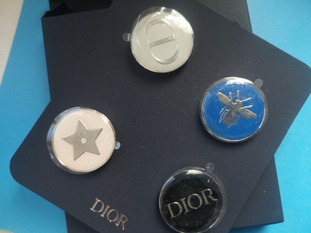 Dior Pin set (Neu und originalverpackt) in für CHF 38 – mit Lieferung ...