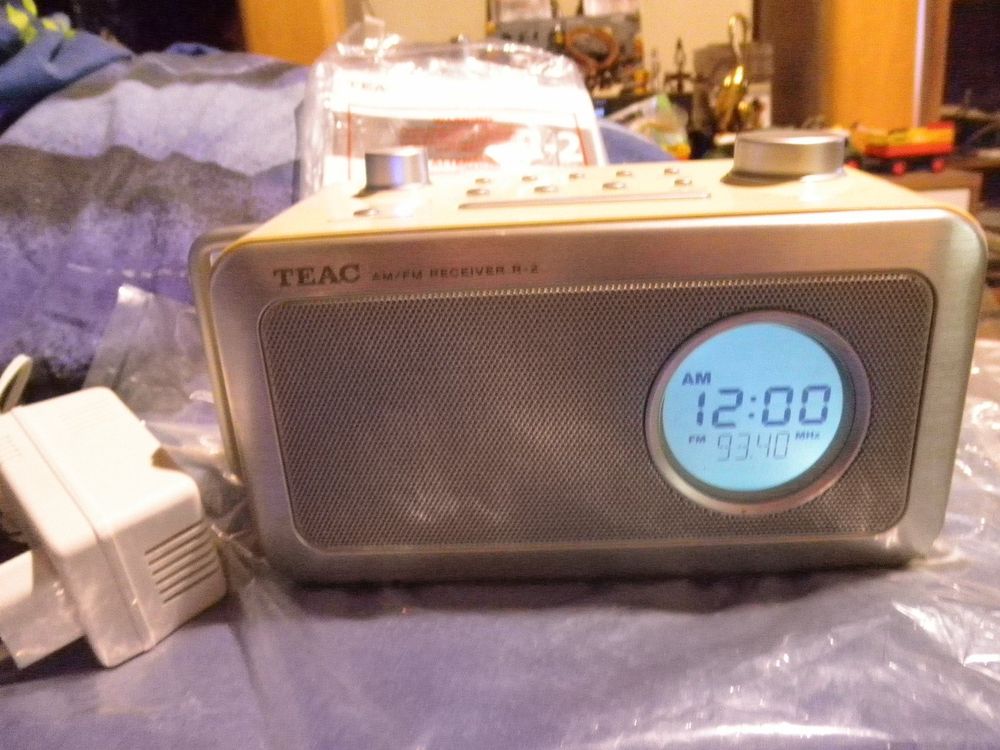 TEAC AM/FM/AUX RECEIVER R-2 | Kaufen auf Ricardo