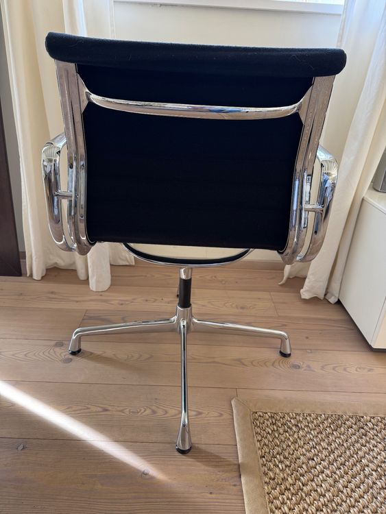 Vitra Eames EA108 – Charles & Ray Eames – Stoff Hopsak schwa (Gebraucht ...