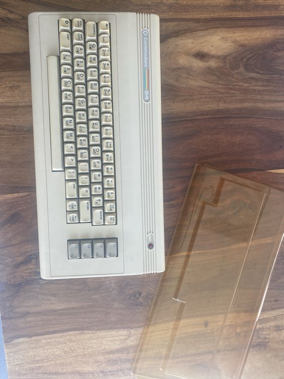 Commodore C64 noch versiegelt (Gebraucht) in Altendorf für CHF 90 – mit ...
