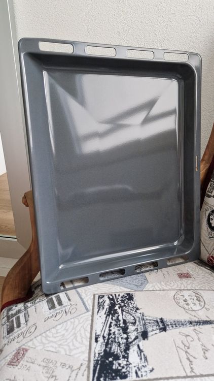 Backblech und Rost (Neu und originalverpackt) in Sarnen für CHF 80 – mit Lieferung auf Ricardo ...
