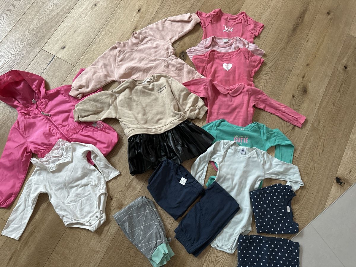 Lot habits filles 92-98 (D'occasion) à Montreux pour CHF 1 – avec ...