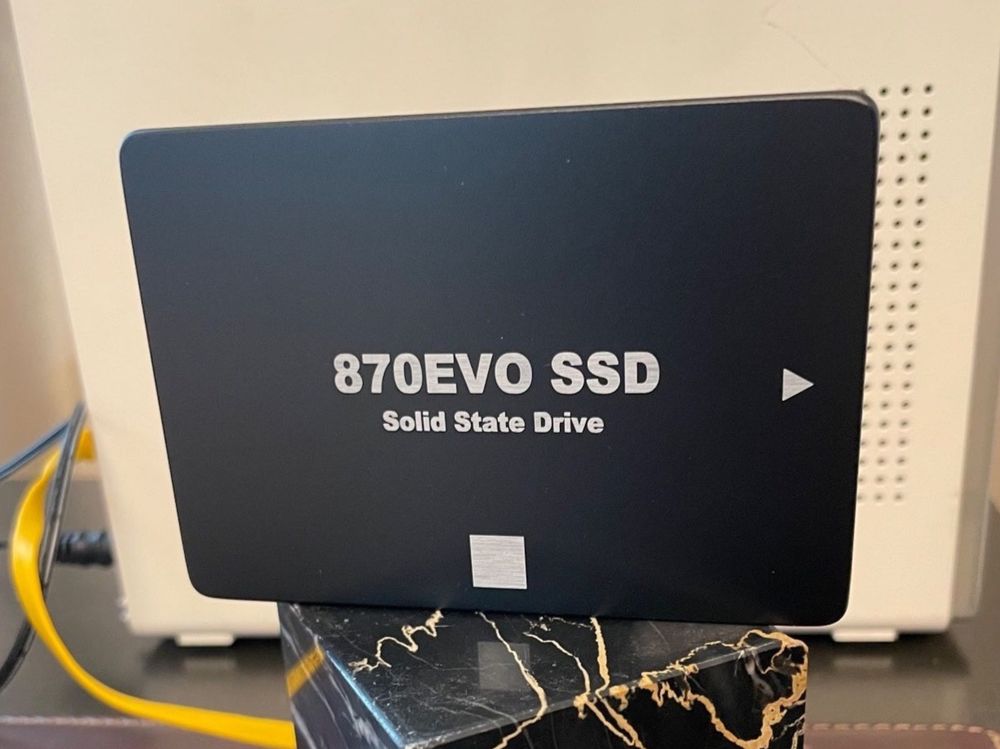 4 TB 870EVO SSD von V-NAND (Neu und originalverpackt) in für CHF 200 – mit Lieferung auf Ricardo ...