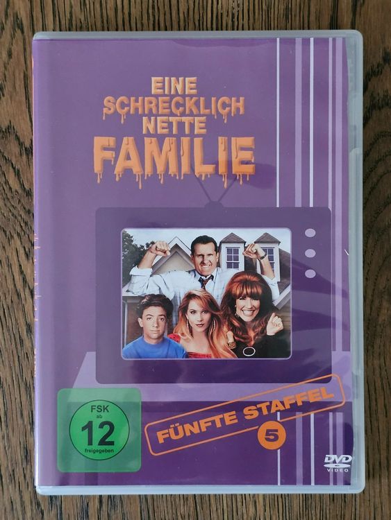 Eine schrecklich nette Familie - Staffel 5 (DVD) | Kaufen auf Ricardo