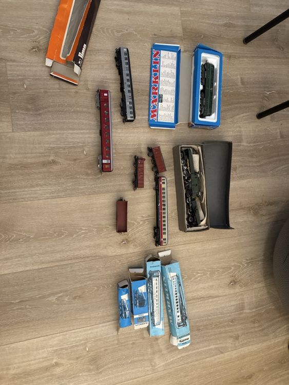 Märklin H0 Sammlung aus Nachlass – SBB Loks + Wagen + Schien (Gebraucht ...
