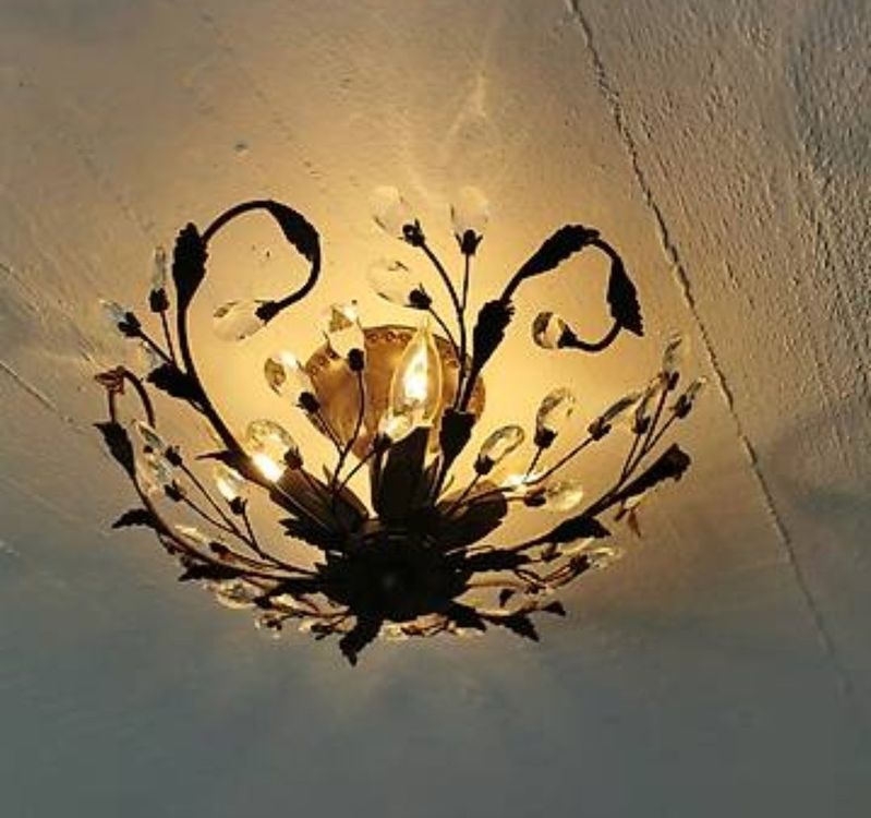 Deckenlampe wirft wunderbares Licht ab nur CHF 1.- | Kaufen auf Ricardo