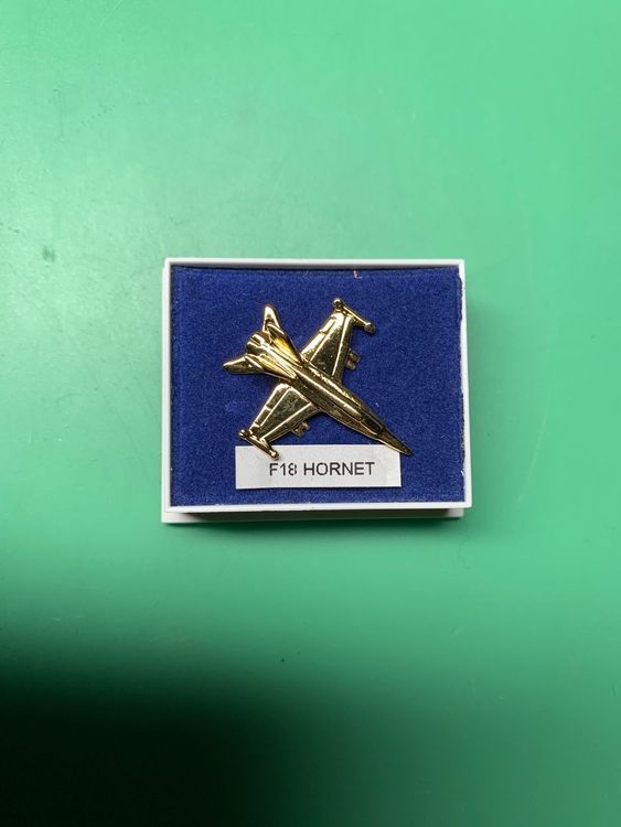 F18 Hornet Pin (Neuf avec emballage d'origine) à Wallisellen pour CHF 2 ...