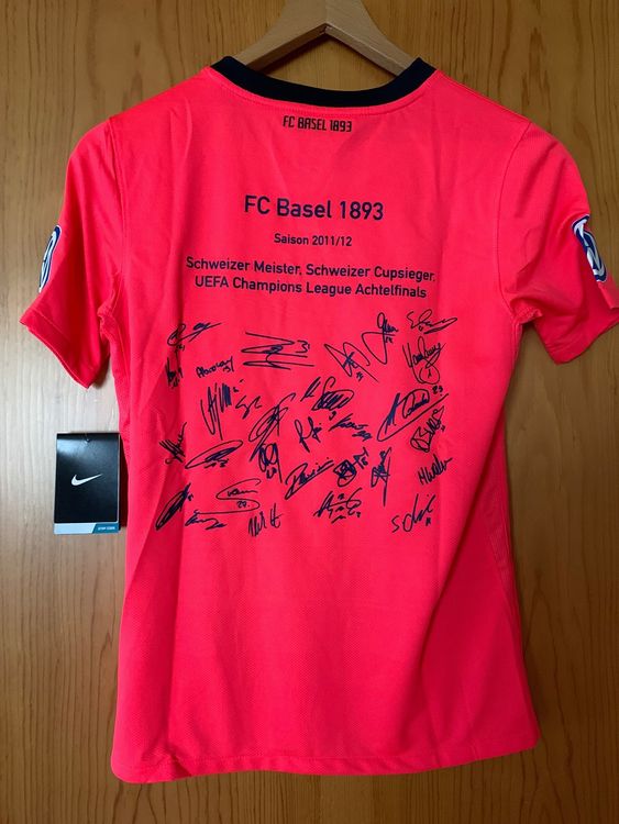 Fc Basel Shirt mit Unterschriften (Neu und originalverpackt) in für CHF ...