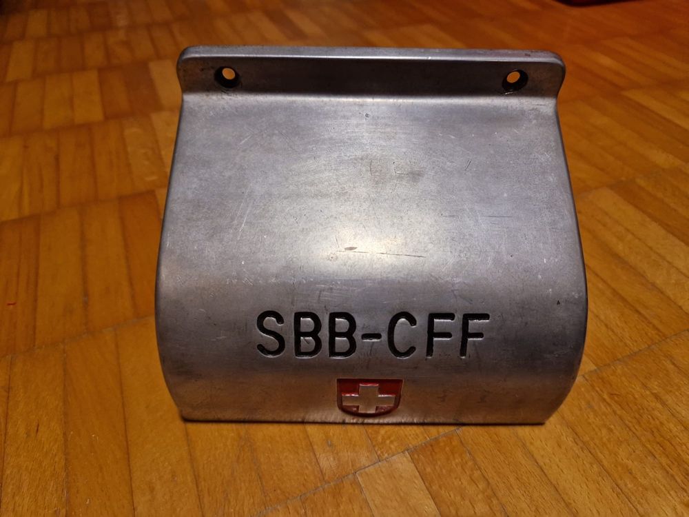 SBB WC-Rollenhalter (alt) (Gebraucht) in Gossau ZH für CHF 20 – mit ...