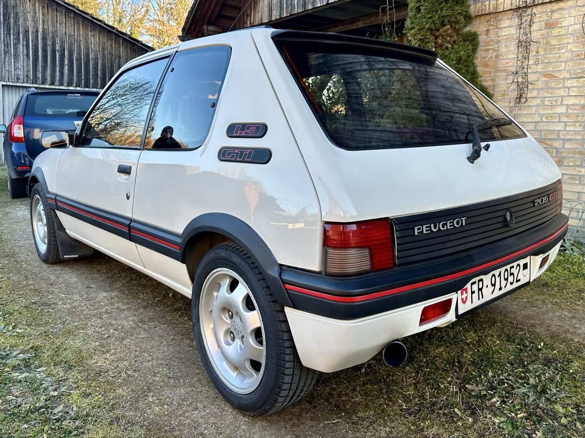 Peugeot 205 GTI 1.9 Phase2 1991 SAMMLERSTÜCK (Gebraucht) in Villarepos ...