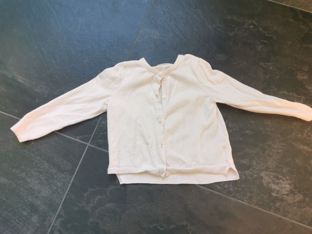 Süsses Strickjäckli - Gr. 98/104 (Gebraucht) in Buchberg für CHF 3 – mit Lieferung auf Ricardo ...