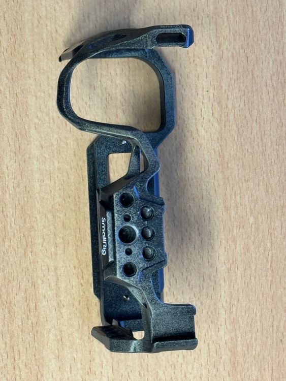 Smallrig Cage Black Mamba für Canon R5/R6 (Gebraucht) in Thalheim für ...