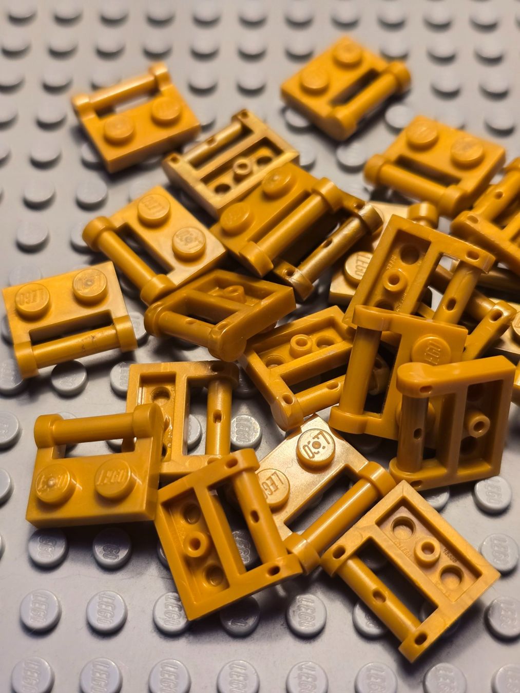 Lego 26xPlatte 1×2 mit Griff (48336) (Gebraucht) in Basel für CHF 2 ...