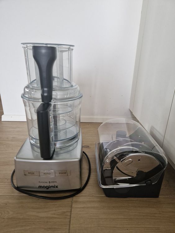 Magimix Küchenmaschine 5200XL (Gebraucht) in Uster für CHF 200 – nur ...