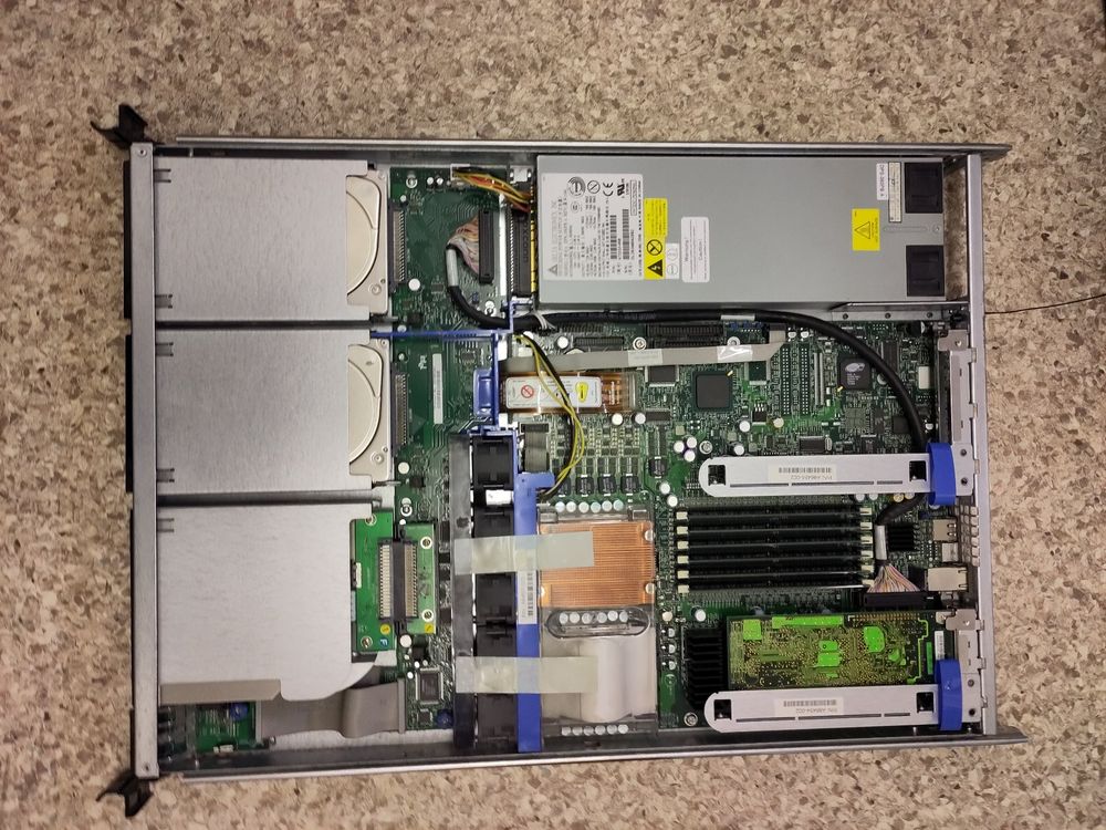 Maxdata Platinum Intel Xeon 6GB RAM 2x69GB HDD | Kaufen auf Ricardo