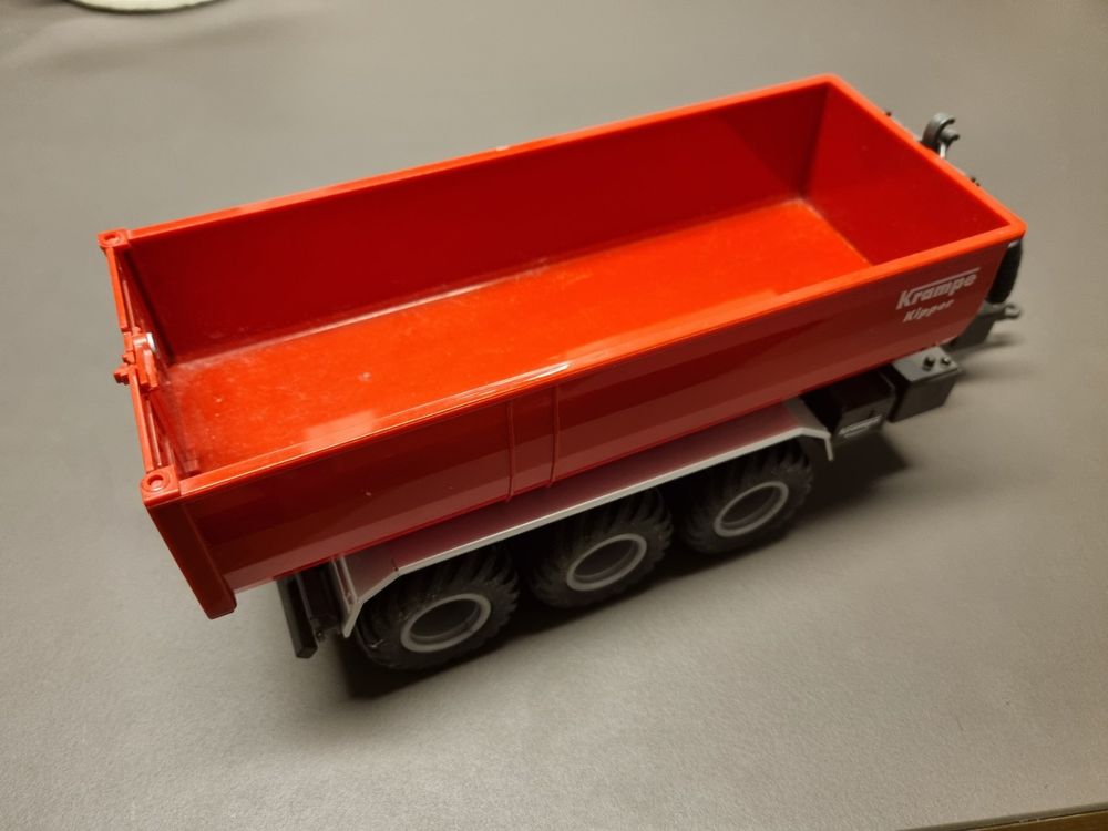 SIKU Control / 3-Achs-Hakenliftfahrgestell mit Mulde (1:32) | Kaufen ...