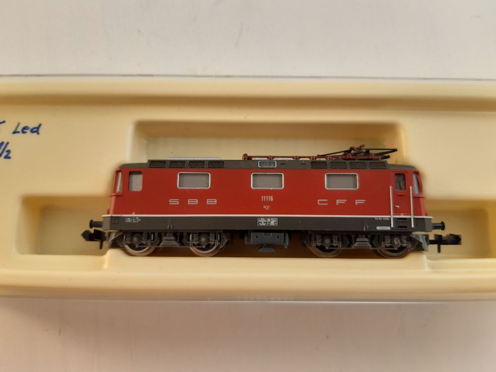 SBB E-Lok Re 4/4 II Spur N, Minitrix 2977 (Gebraucht) in Mitlödi für CHF 55 – mit Lieferung auf ...