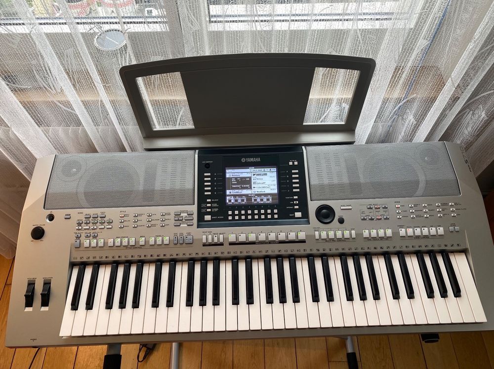 Yamaha Keyboard PSR-S710 inkl. Keyboardständer (Gebraucht) in Zürich ...