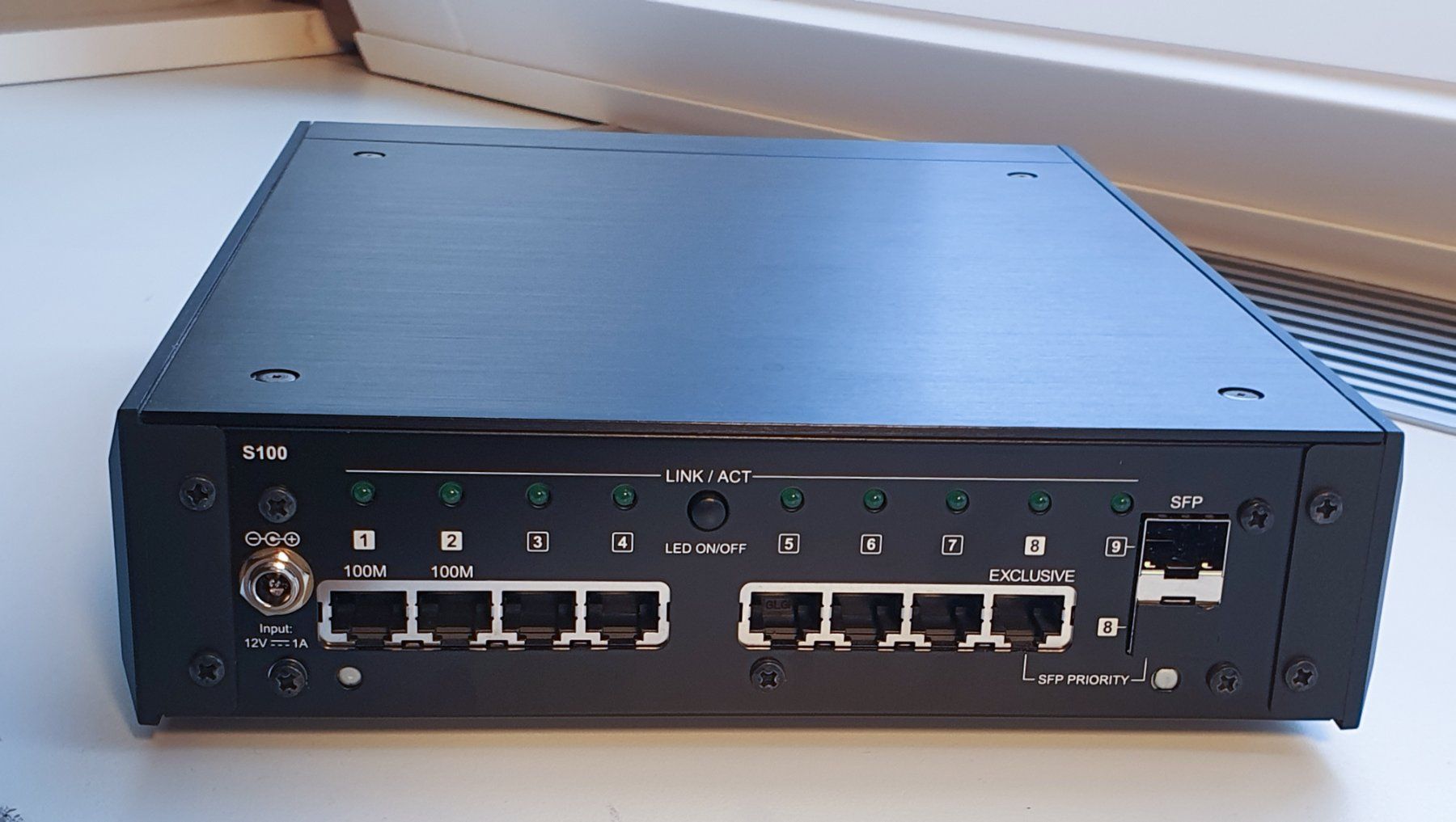 Melco S100, audiophiler Netzwerk-Switch (NP 2000.-) (Gebraucht) in ...