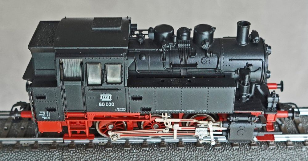 Märklin 3304 Tenderlokomotive BR 80 DB (Defekt) in Horn für CHF 39 ...