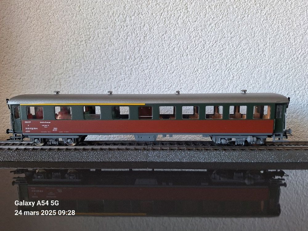 Fleischmann Ho. Voiture d'hébergement CFF, courant continu, (Neu (gemäss Beschreibung)) in Saxon ...
