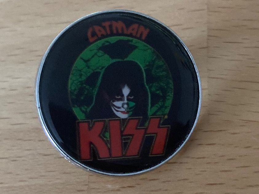 Kiss Peter Criss Pin Anstecker Punk Metal Rock Band (Neu (gemäss ...
