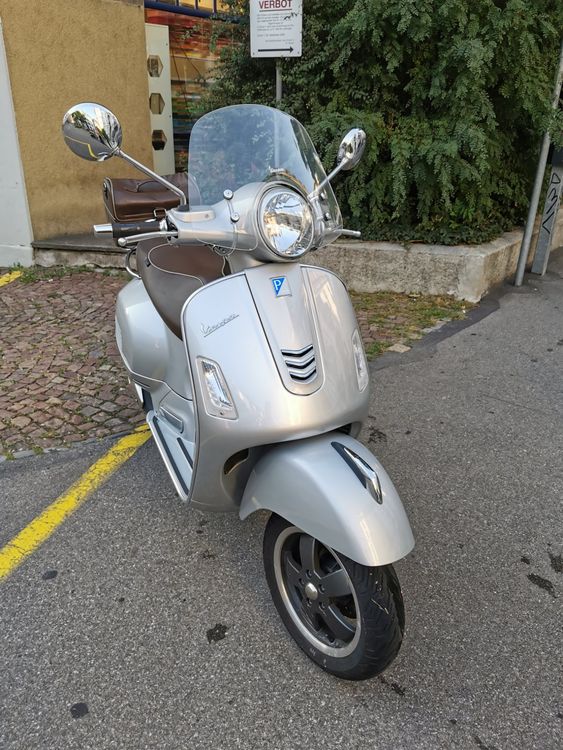 Piaggio Vespa GTS Super 300 - 70th birthday Edition silber | Kaufen auf Ricardo
